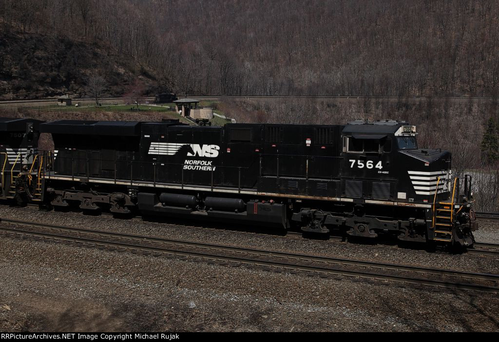 NS 7564